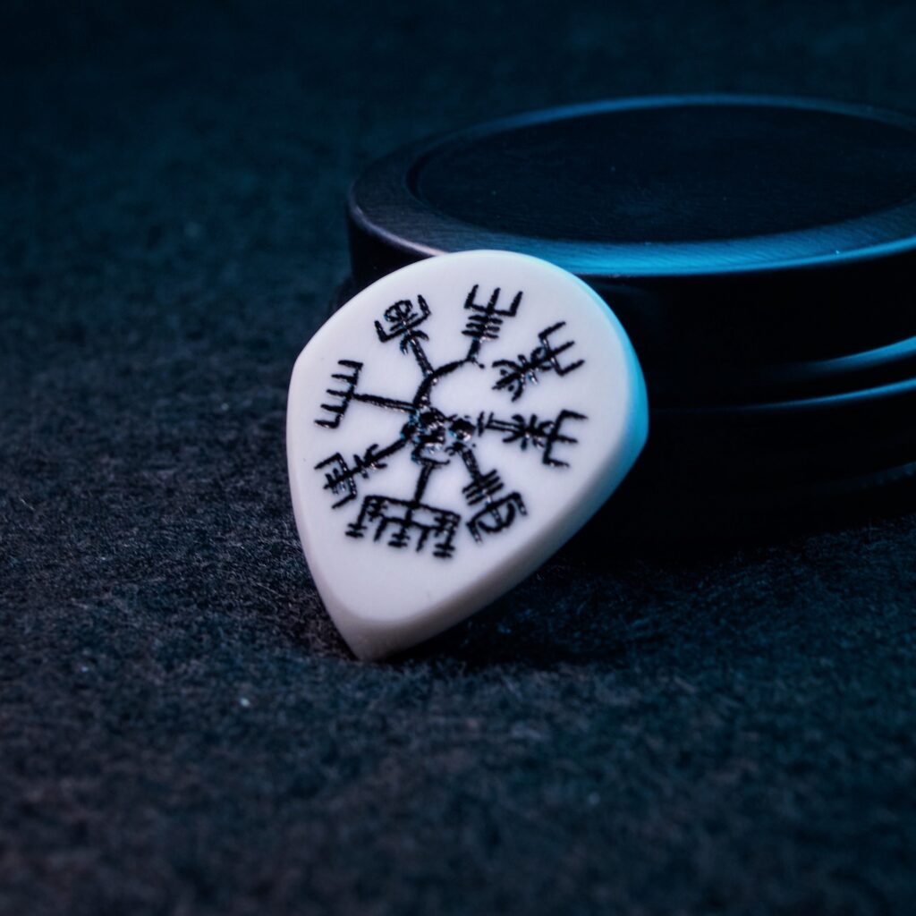 Compass v2 - Osiris Guitar Accessories